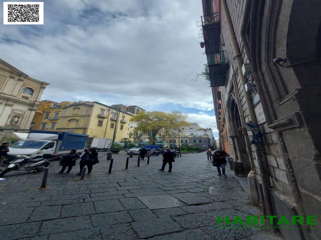 Grazioso locale nel centro storico di napoli.largo donna regina