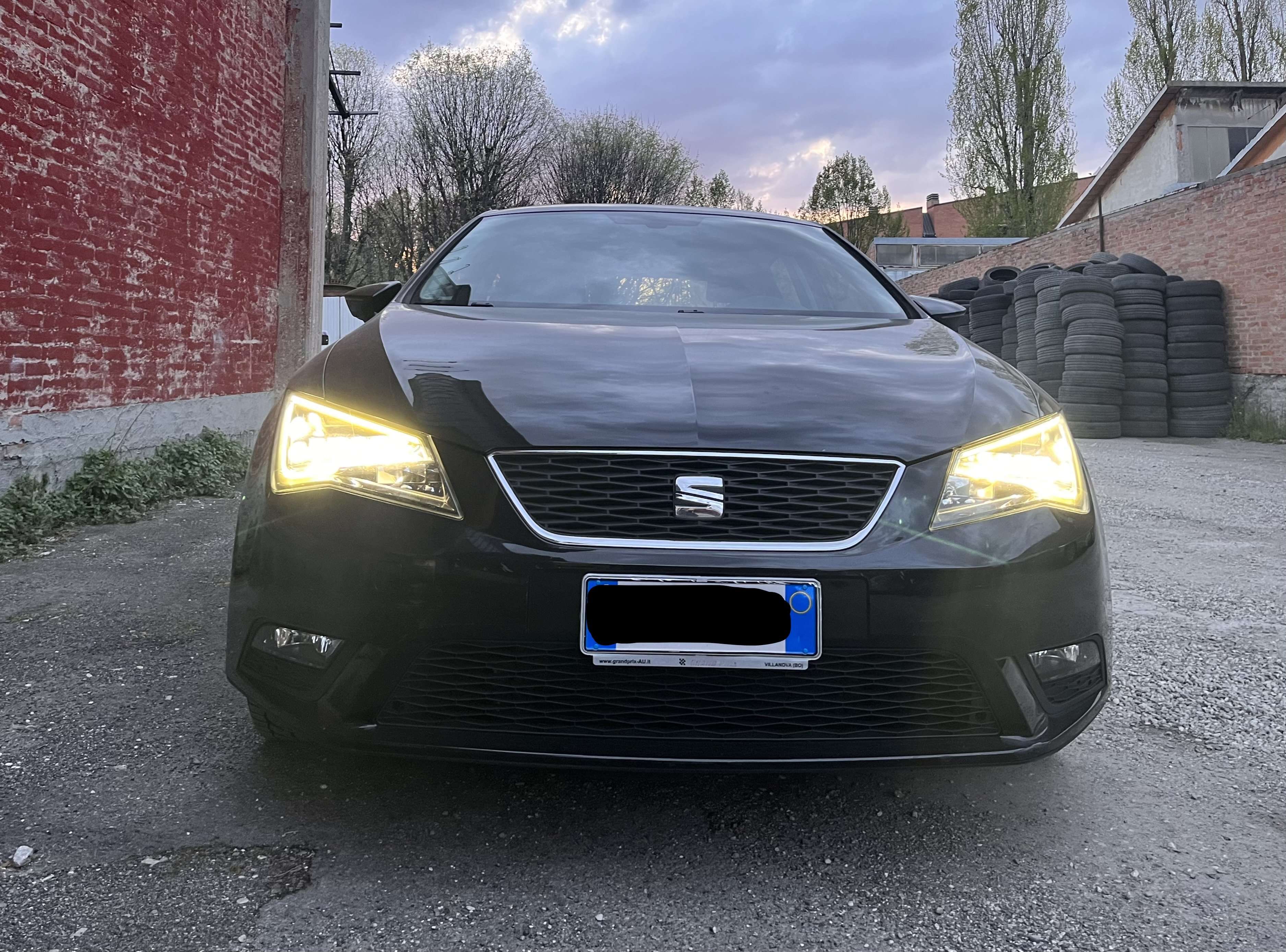 SEAT LeonLeon III 2013 5p 1.6 tdi cr Business Navi s