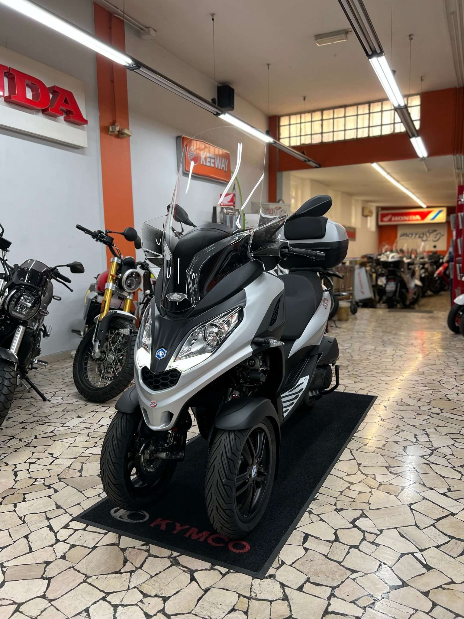 Piaggio MP3 300300 i SPORT