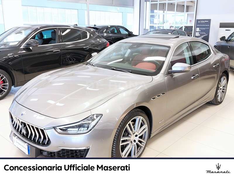 Maserati Ghibli3.0 v6 ds granlusso 250cv auto Doppi cerchi/Tetto