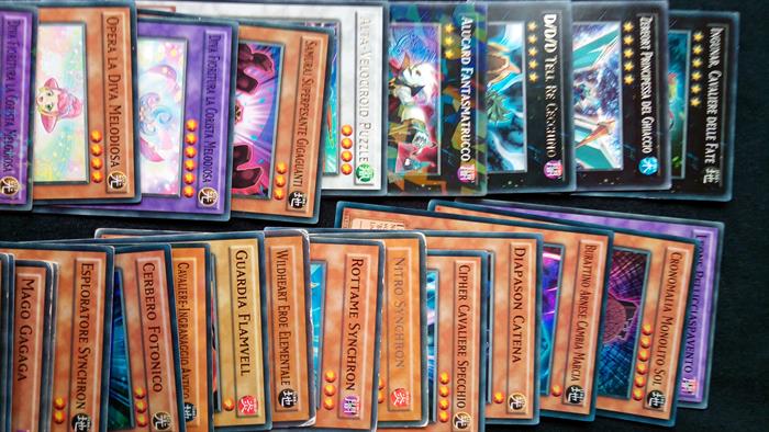 YU-GI-OH LOTTO COLLEZIONE OLTRE 200 CARTE