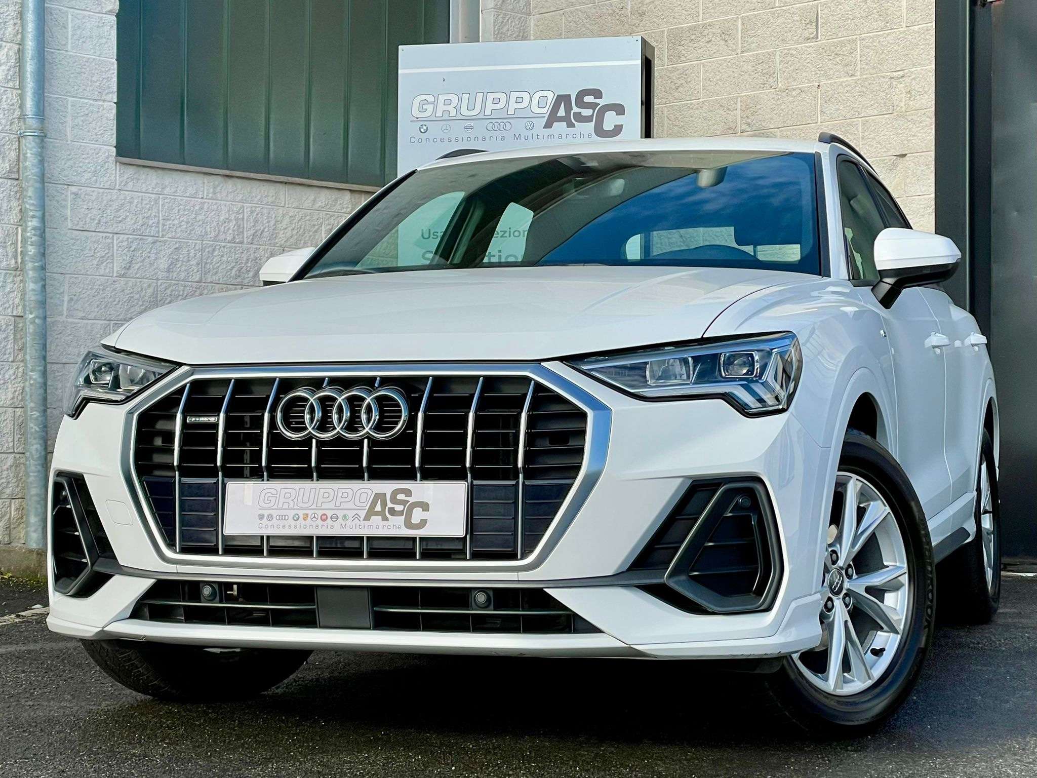 Audi Q32.0 tdi S line edition quattro 150cv