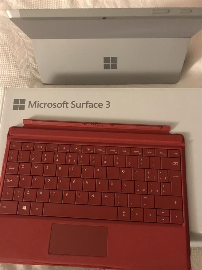 SURFACE 3 RAM 4GB.