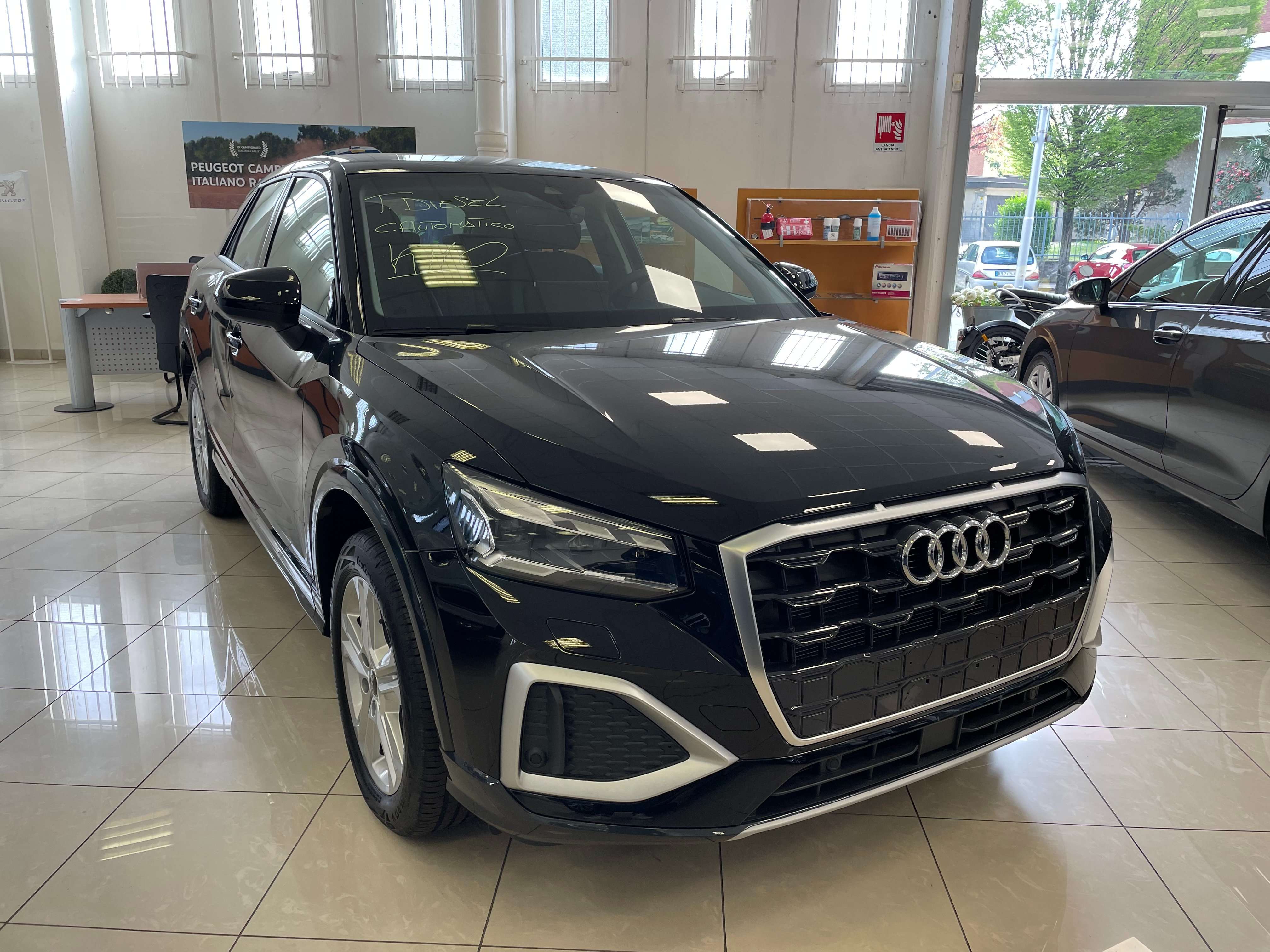 Audi Q235 TDI S TRONIC ADVANCED