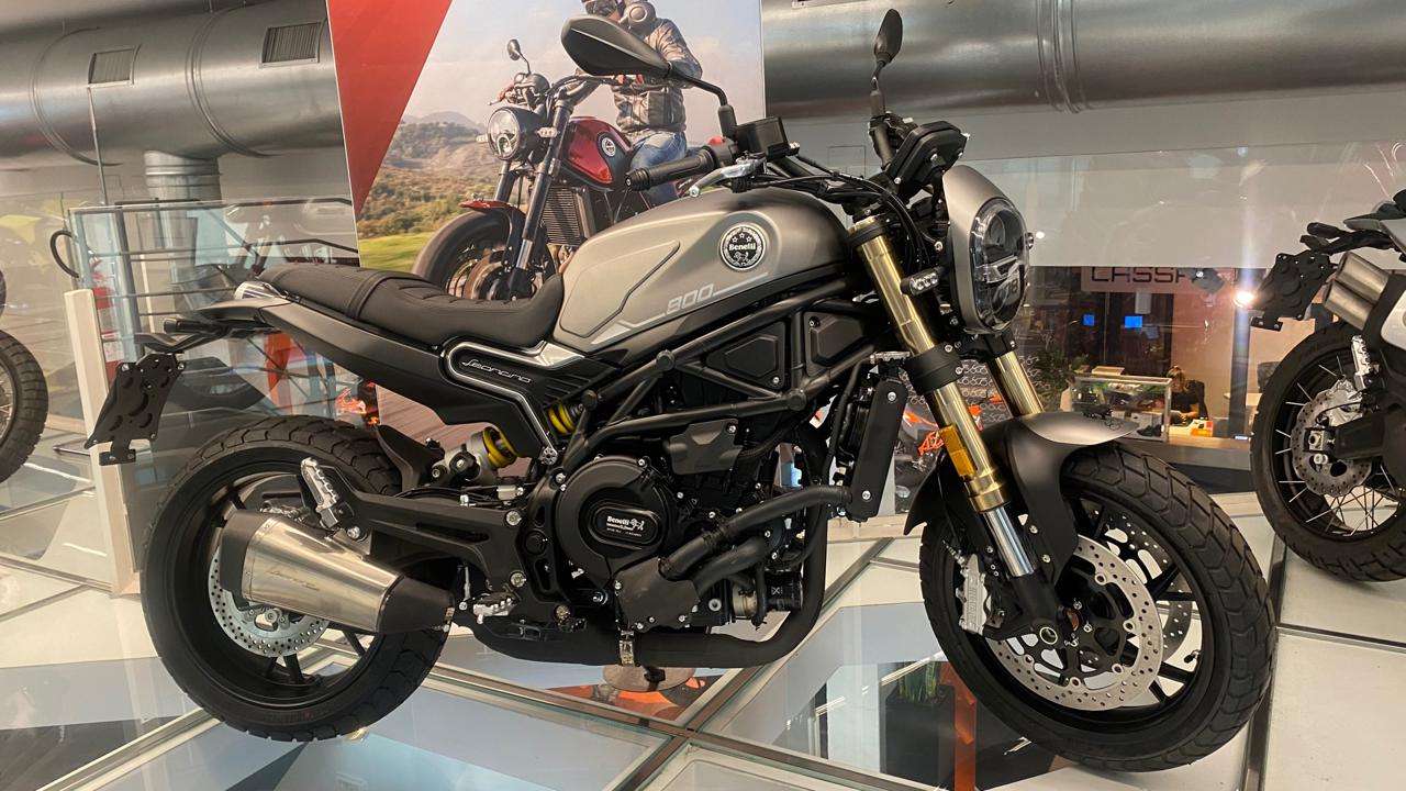 Benelli Leoncino800