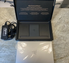 Vendo Razer Blade 15 Studio Edition