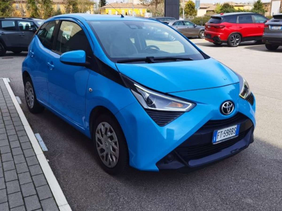 TOYOTA Aygo 2ª serie Aygo 1.0 VVT-i 72 CV 5 porte x-cool