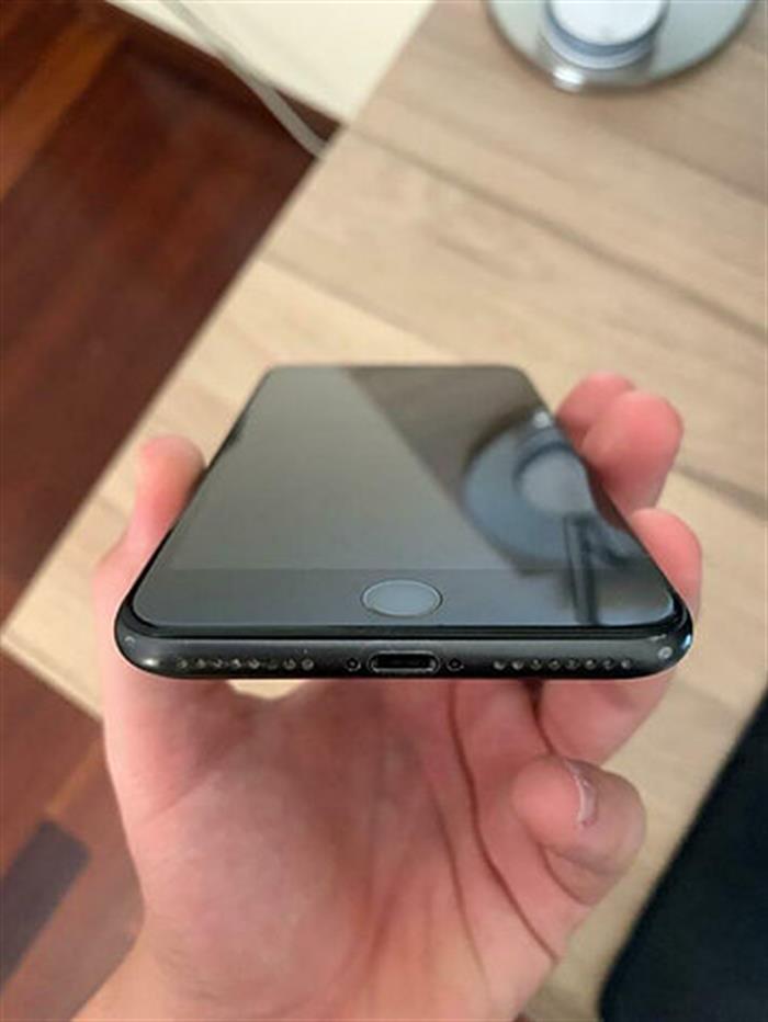 IPHONE 8 PLUS