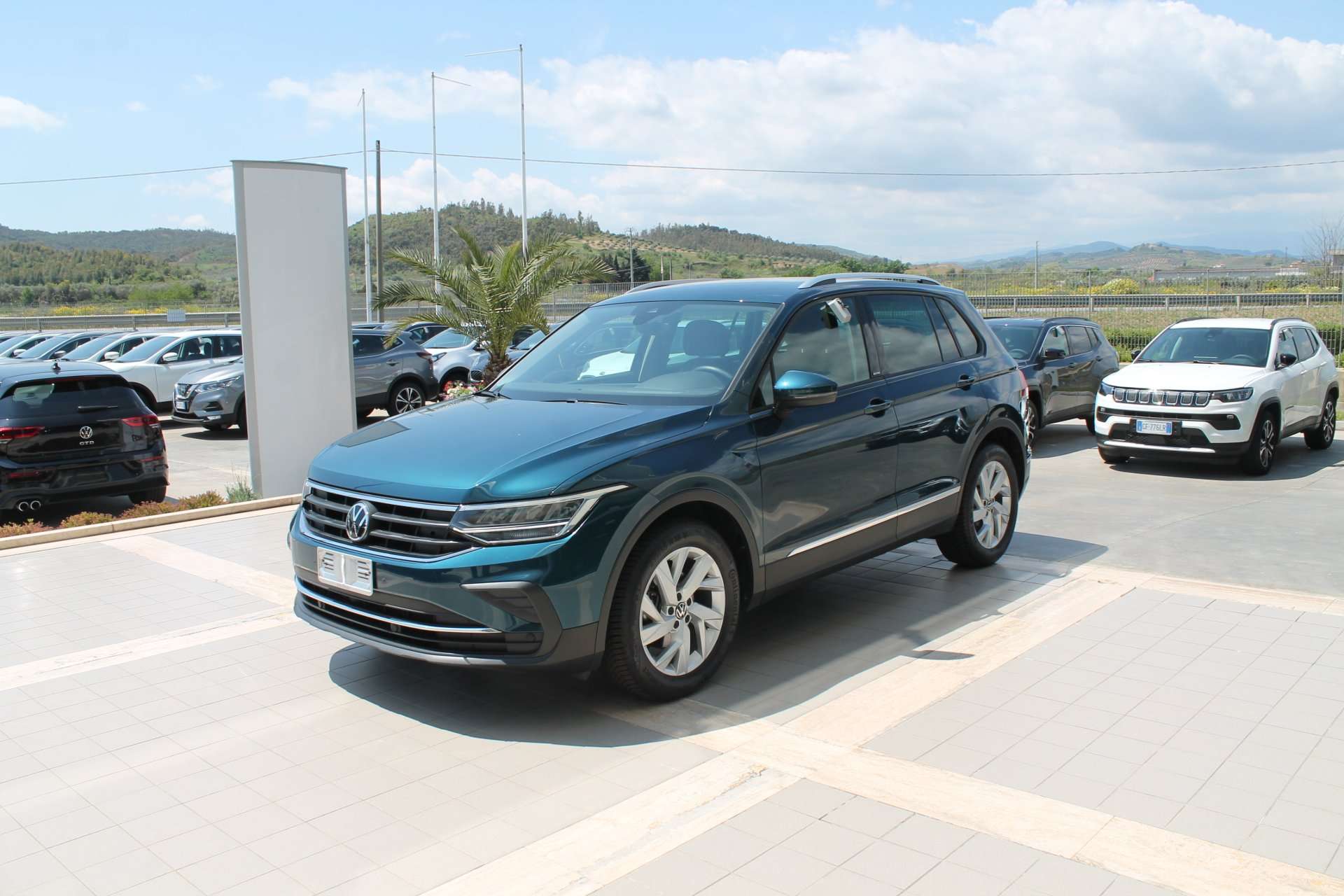 Volkswagen Tiguan2.0 TDI SCR Active + Gancio