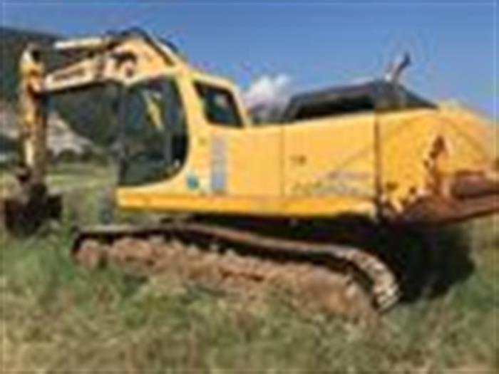 ESCAVATORE KOMATSU