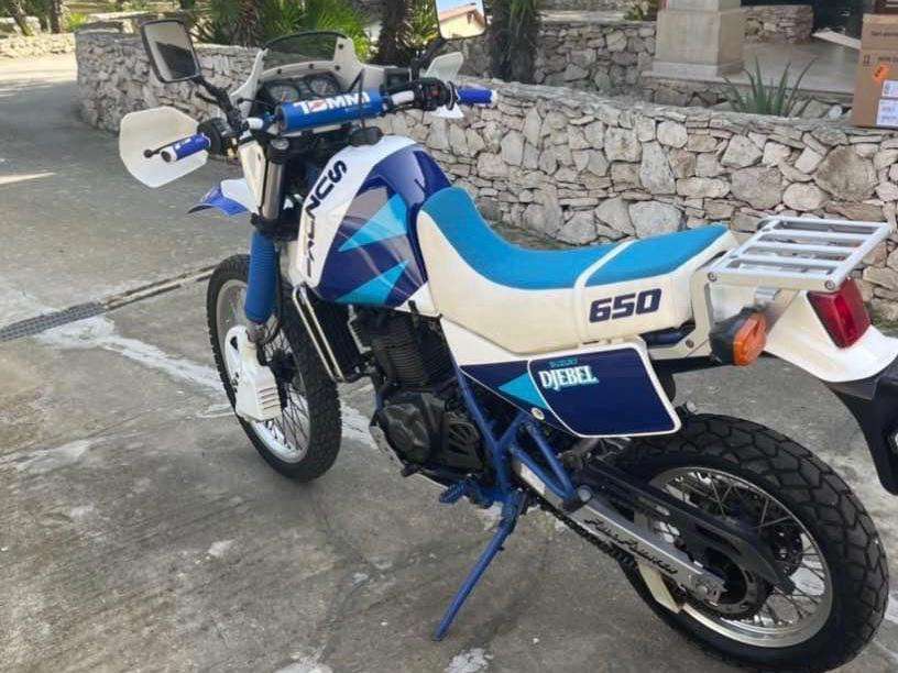 Suzuki DR 650Dyebel