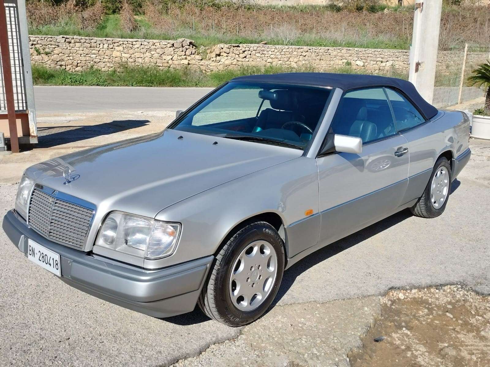 Mercedes-Benz E 200E200 CABRIO A 124 W