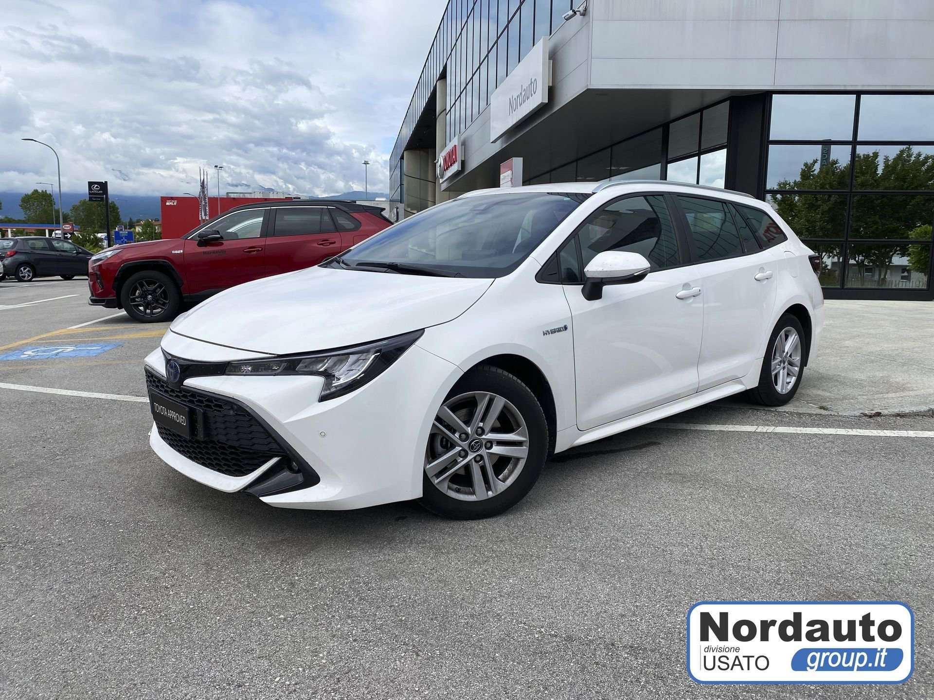 Toyota CorollaTouring Sports 1.8 Hybrid Active