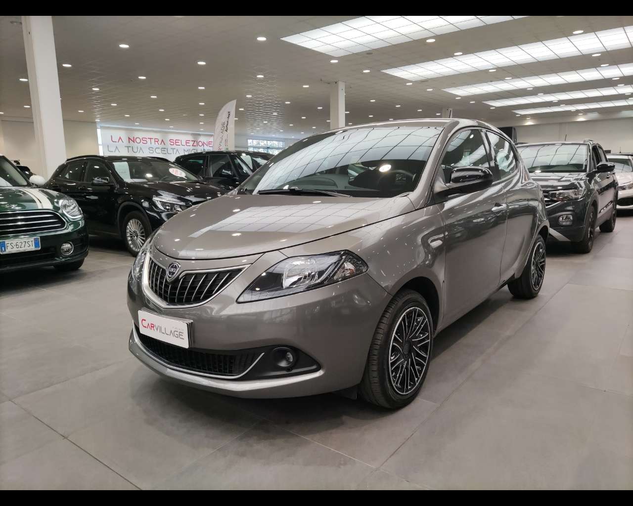 Lancia Ypsilon1.0 FireFly Hybrid Gold