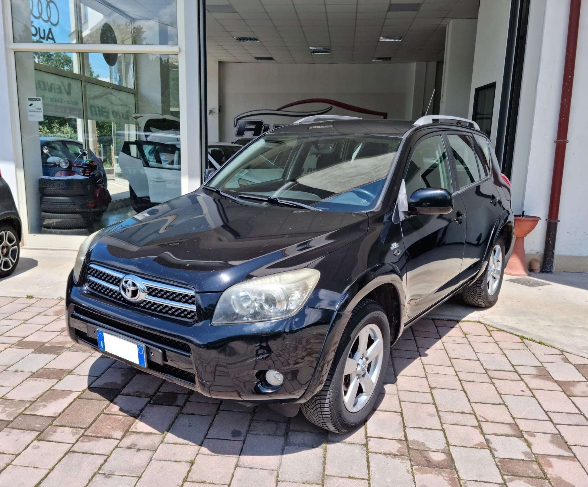 Toyota RAV 4RAV4 2.2 d- 4x4 Luxury 177cv