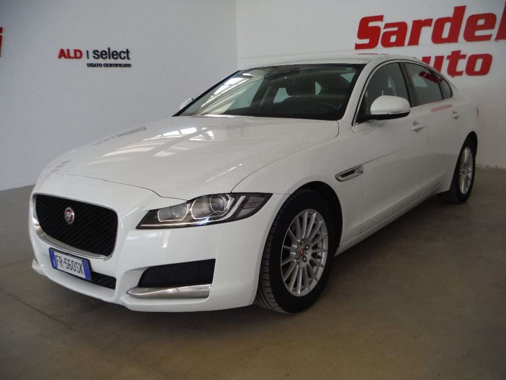 Jaguar XF2.0 D 163 CV Pure Berlina