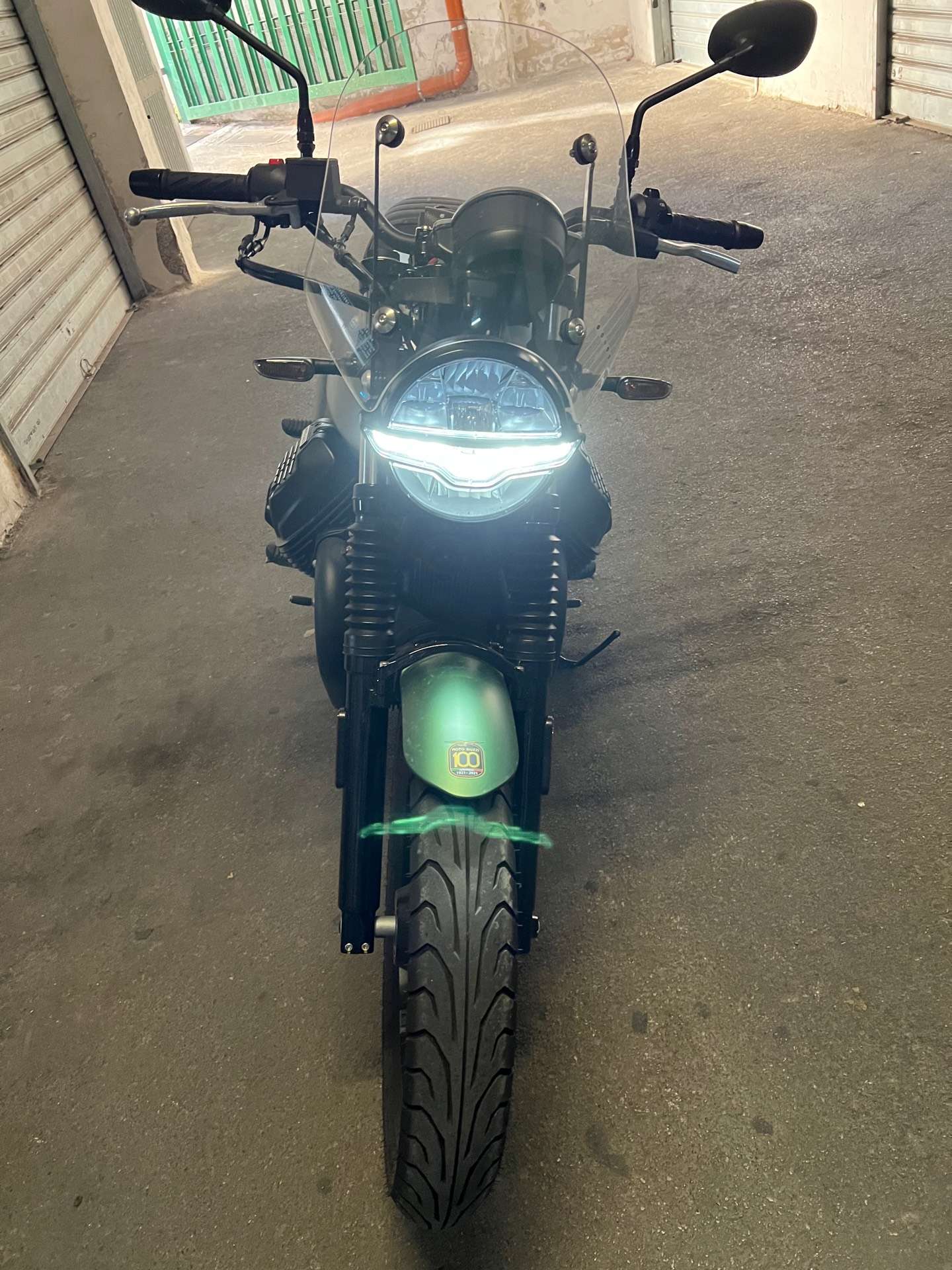 Moto Guzzi V 7IV stone centenario