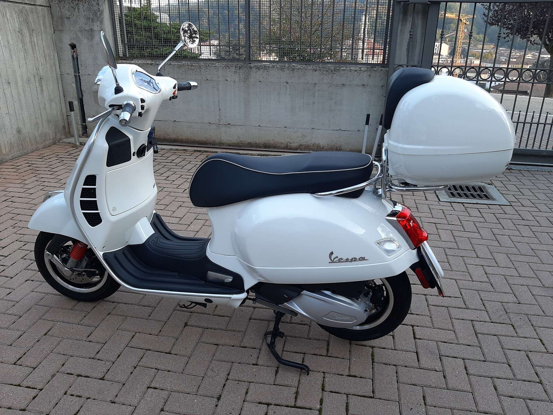 Vespa GTS Super 300gts super hpe