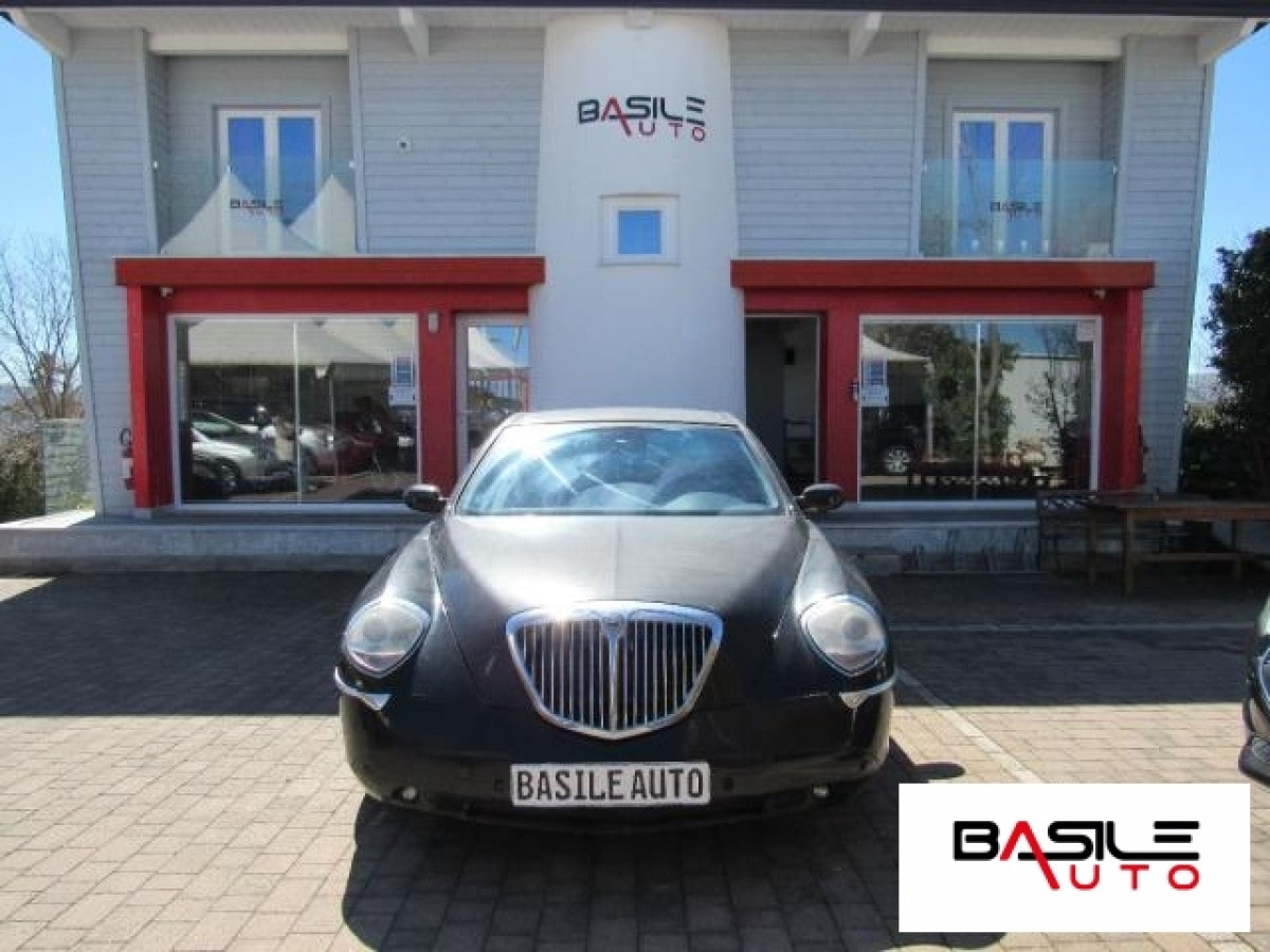 LANCIA Thesis 2.4 JTD 20V aut. Emblema