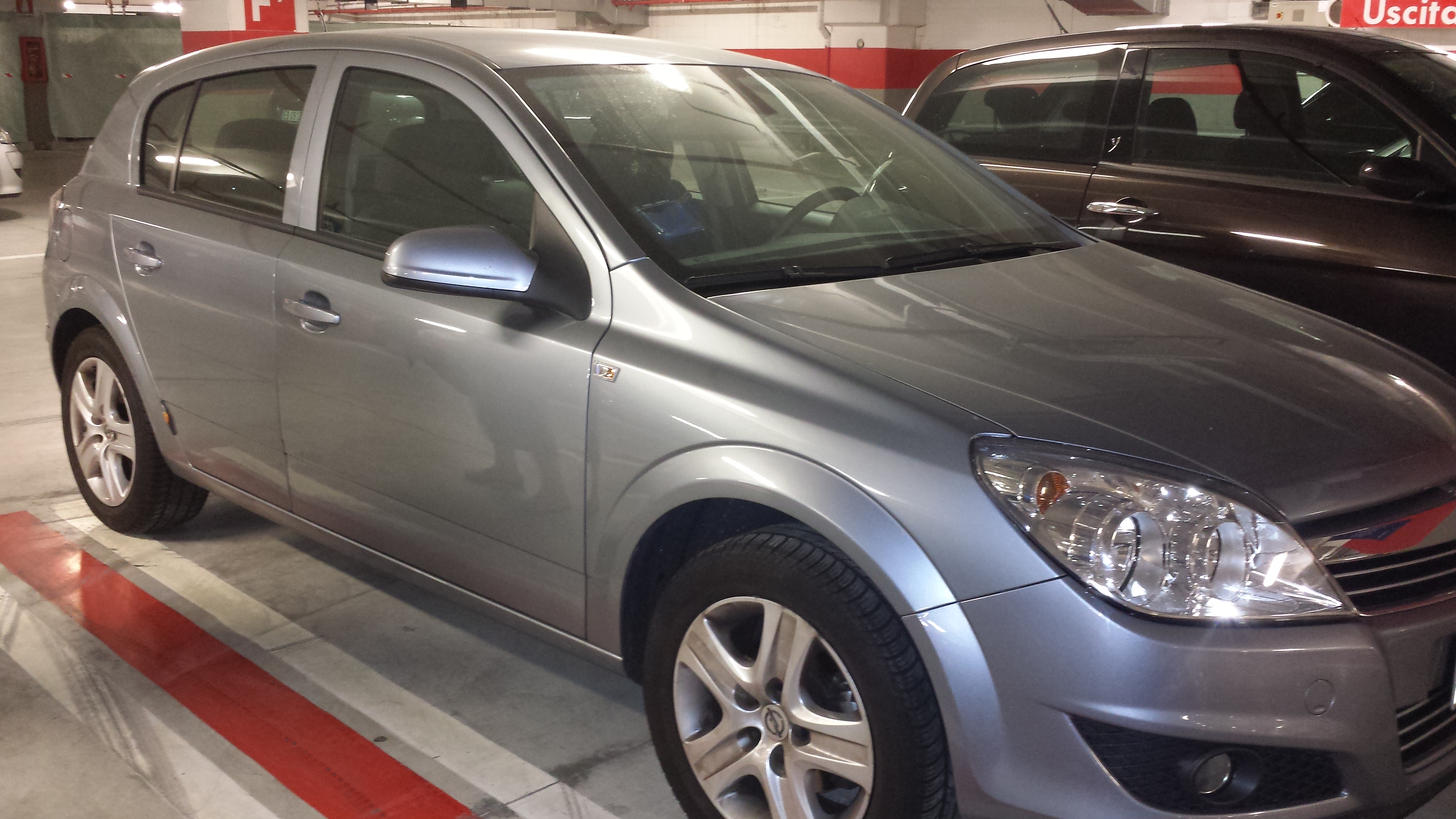 OPEL - ASTRA - ASTRA 1.4 16V TWINP. 5 PORTE ENJOY - ANNO 2009