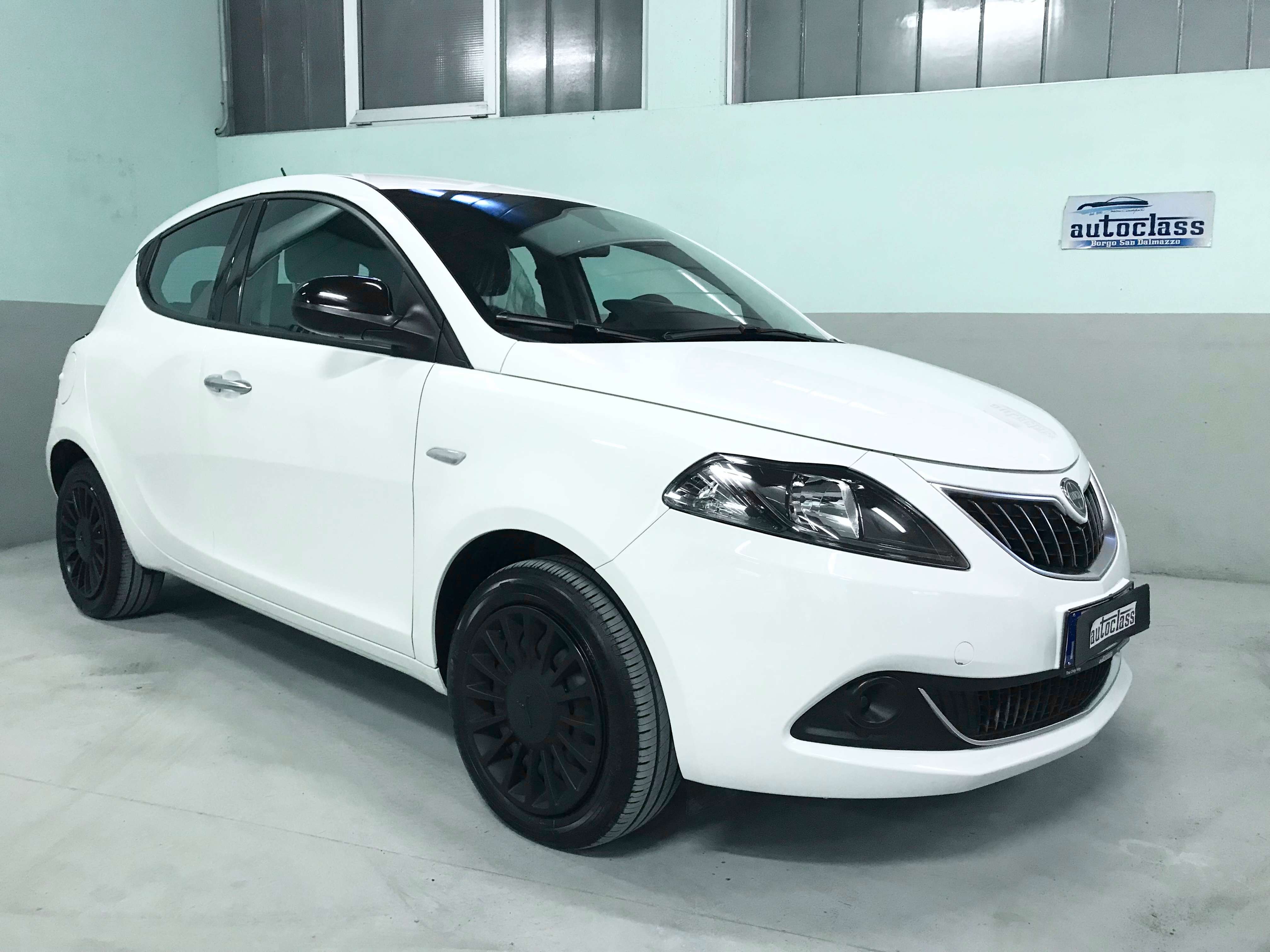 Lancia Ypsilon1.0 HYBRID 70CV - PREZZO REALE (no vincoli)