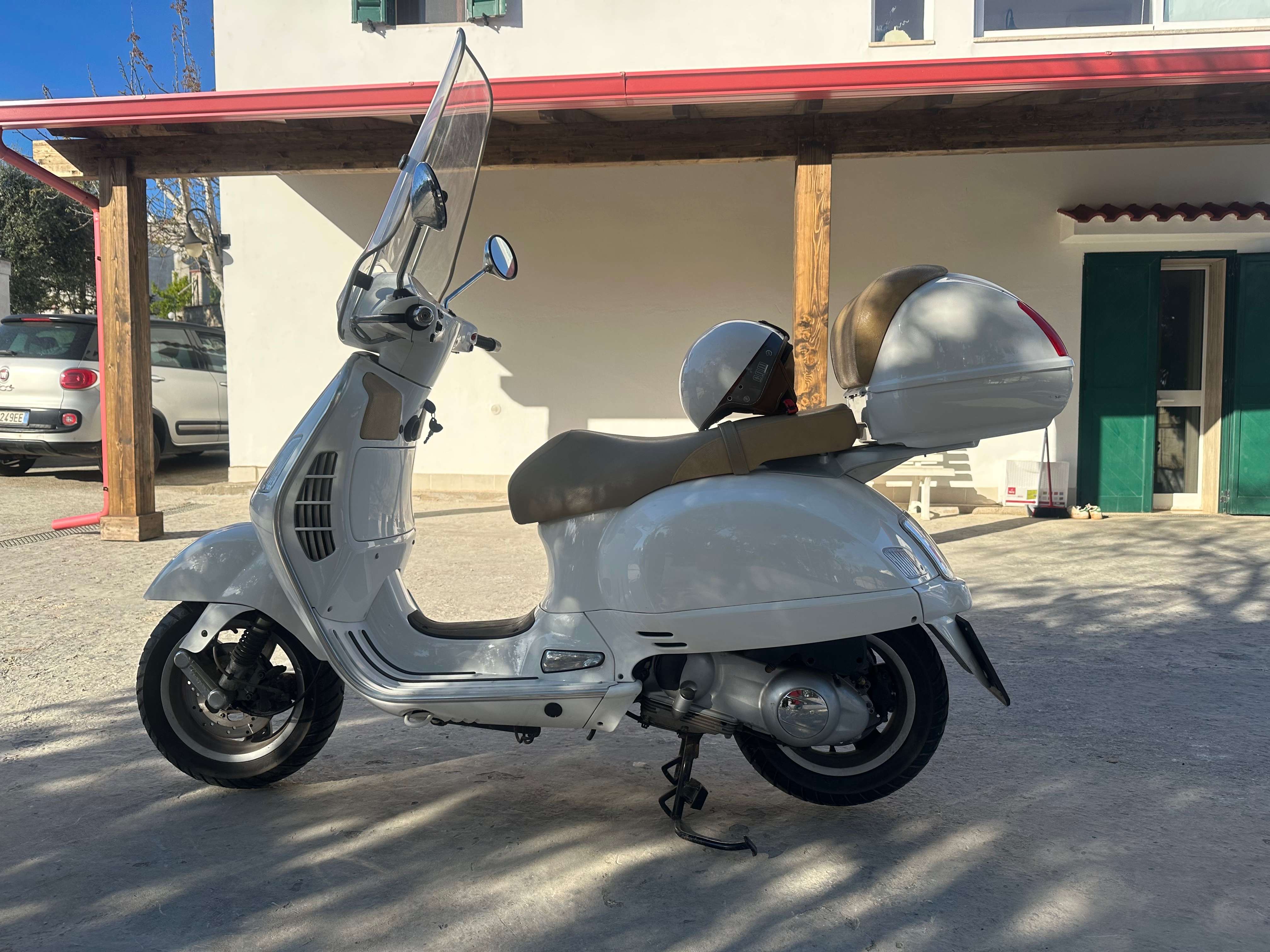 Piaggio GT 200