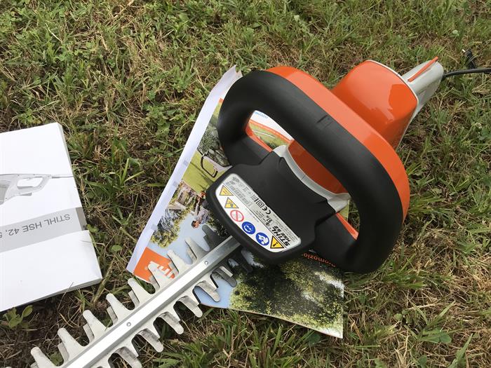 TAGLIASIEPI ELETTRICO STIHL HSE 52