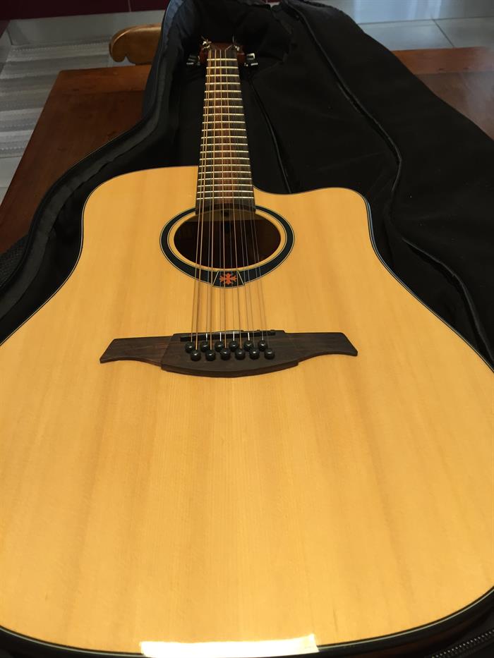 LAG GUITAR T66D12CE