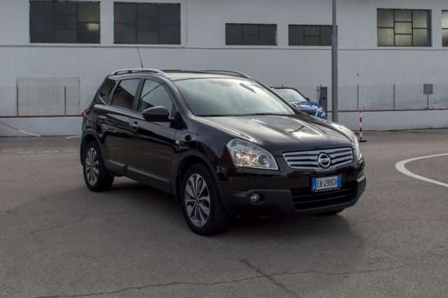 Nissan Qashqai+22.0 dCi DPF n-tec