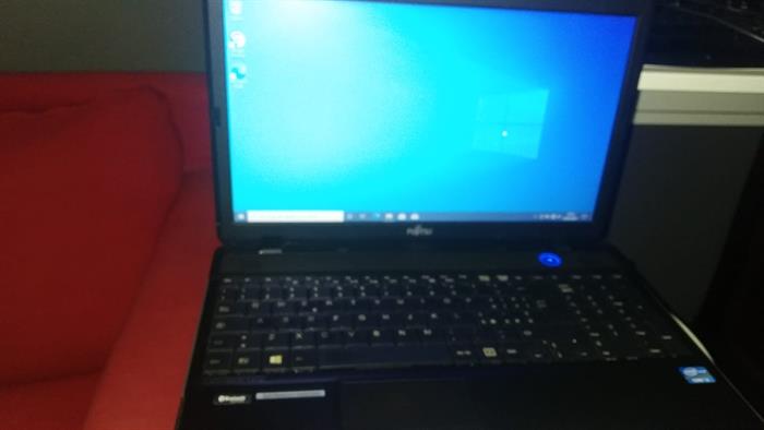 NOTEBOOK FUJITSU 15,6"