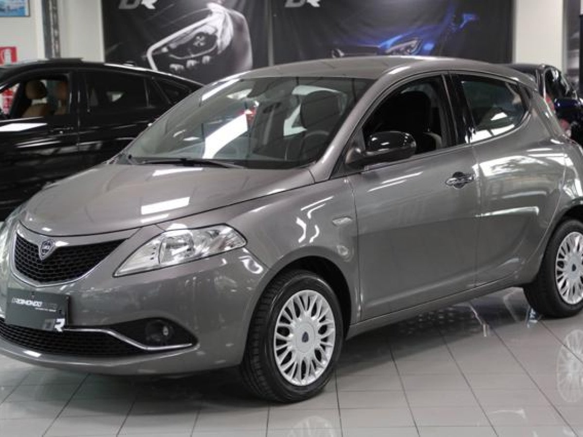 LANCIA Ypsilon 3ª serie Ypsilon 1.2 69 CV 5 porte Gold