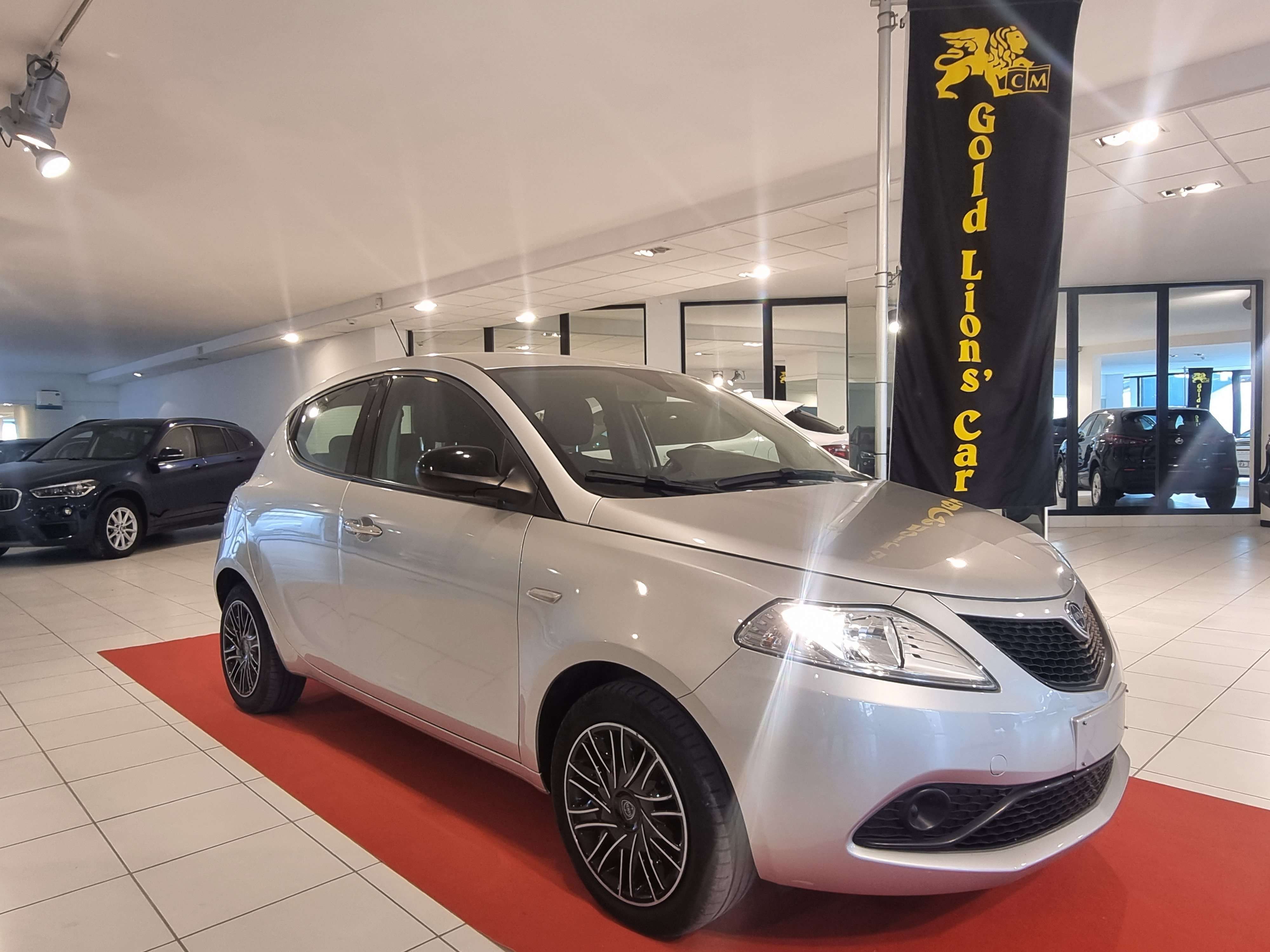 Lancia Ypsilon1.2 Gold 69cv  PER NEO POTENTATI