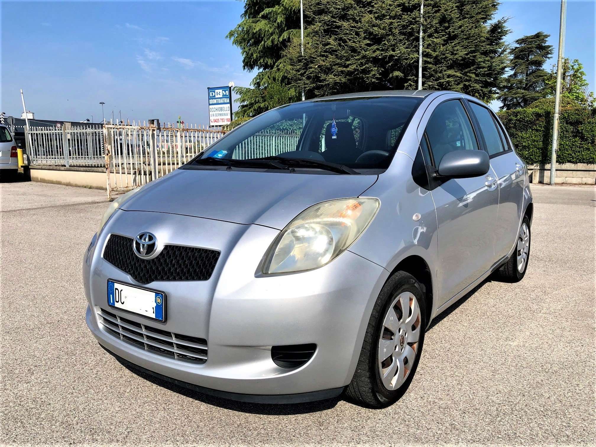 Toyota Yaris1.0 BENZINA * 5 PORTE * NEOPATENTATI