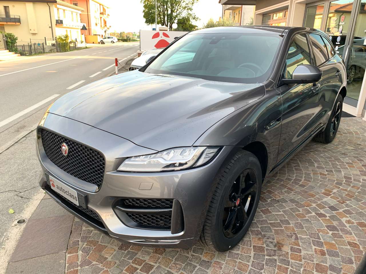 Jaguar F-Pace2.0 D 180 CV AWD aut. R-Sport- UFFICIALE !