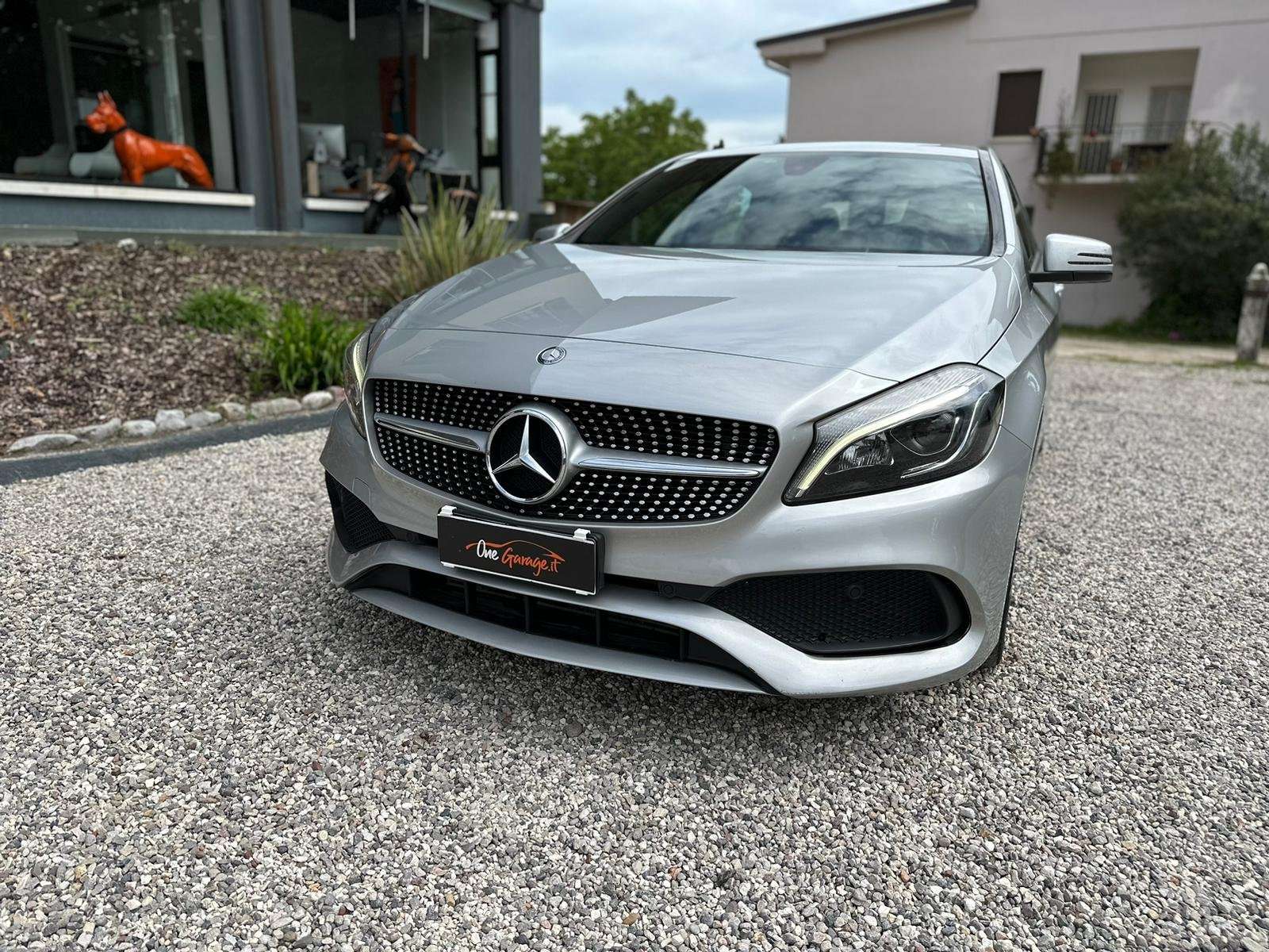 Mercedes-Benz A 180A 180 d Premium AMG-Line