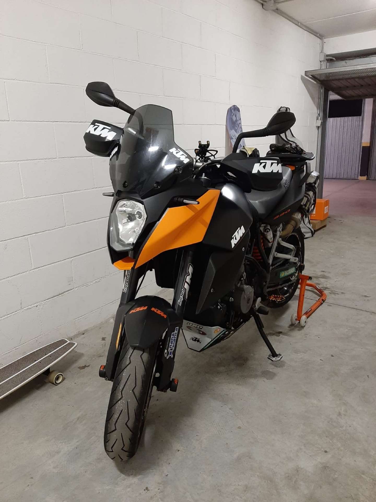 KTM 990 SupermotoT