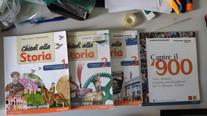 LIBRI SCUOLA MEDIA