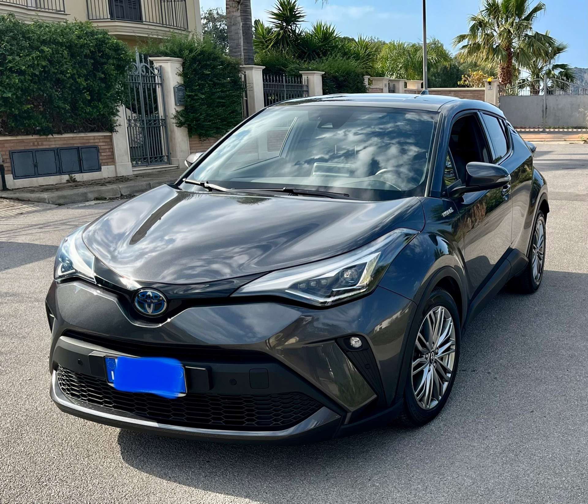 Toyota C-HR1.8h Lounge e-cvt