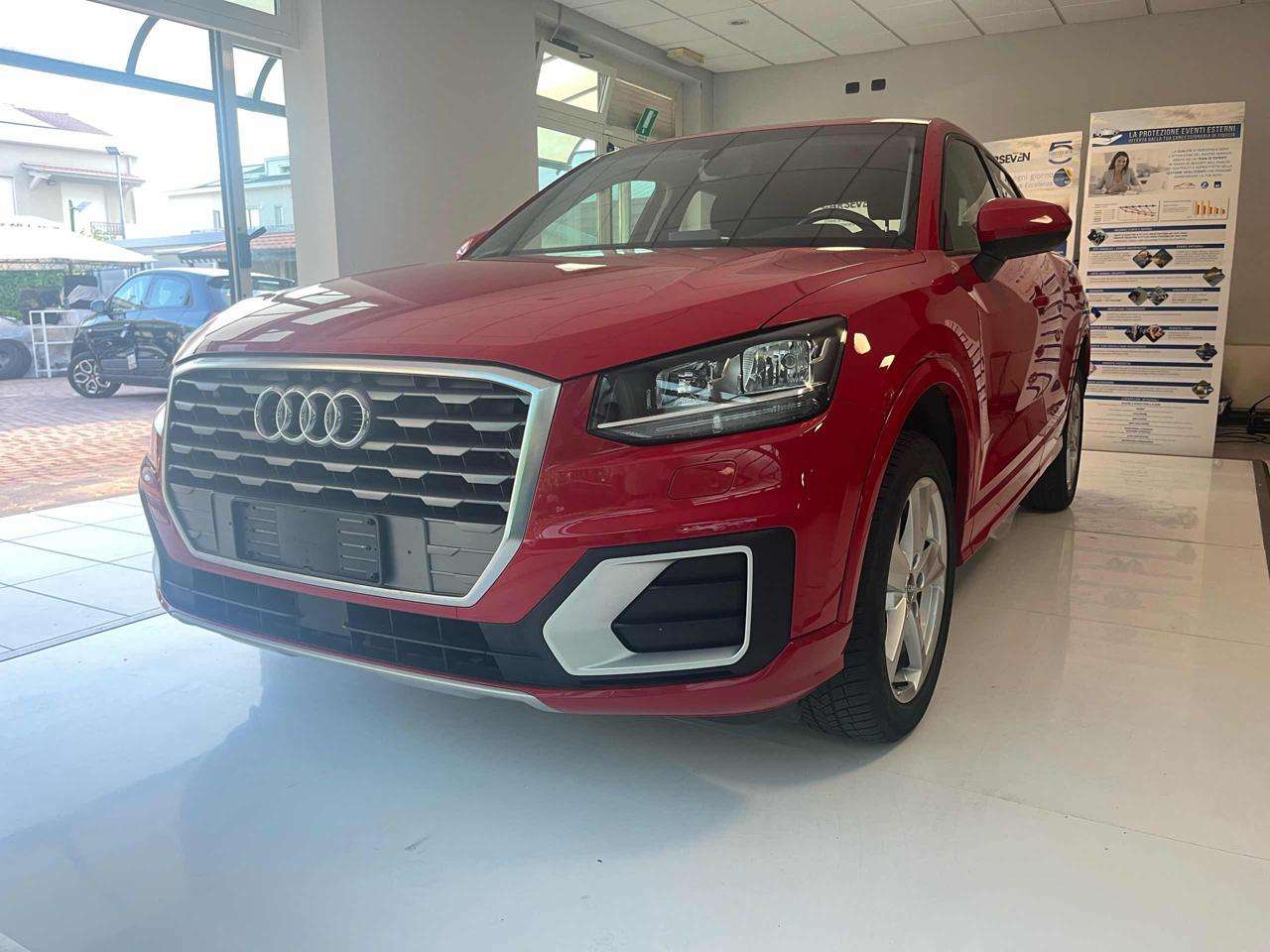 Audi Q230 TDI S tronic Business Design