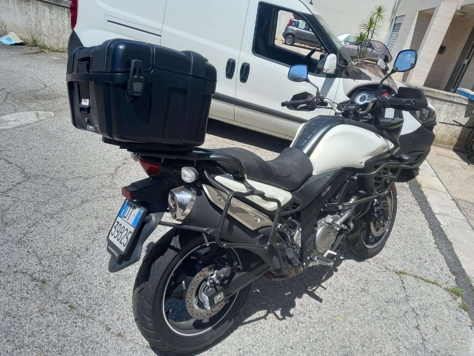 Suzuki V-Strom 650