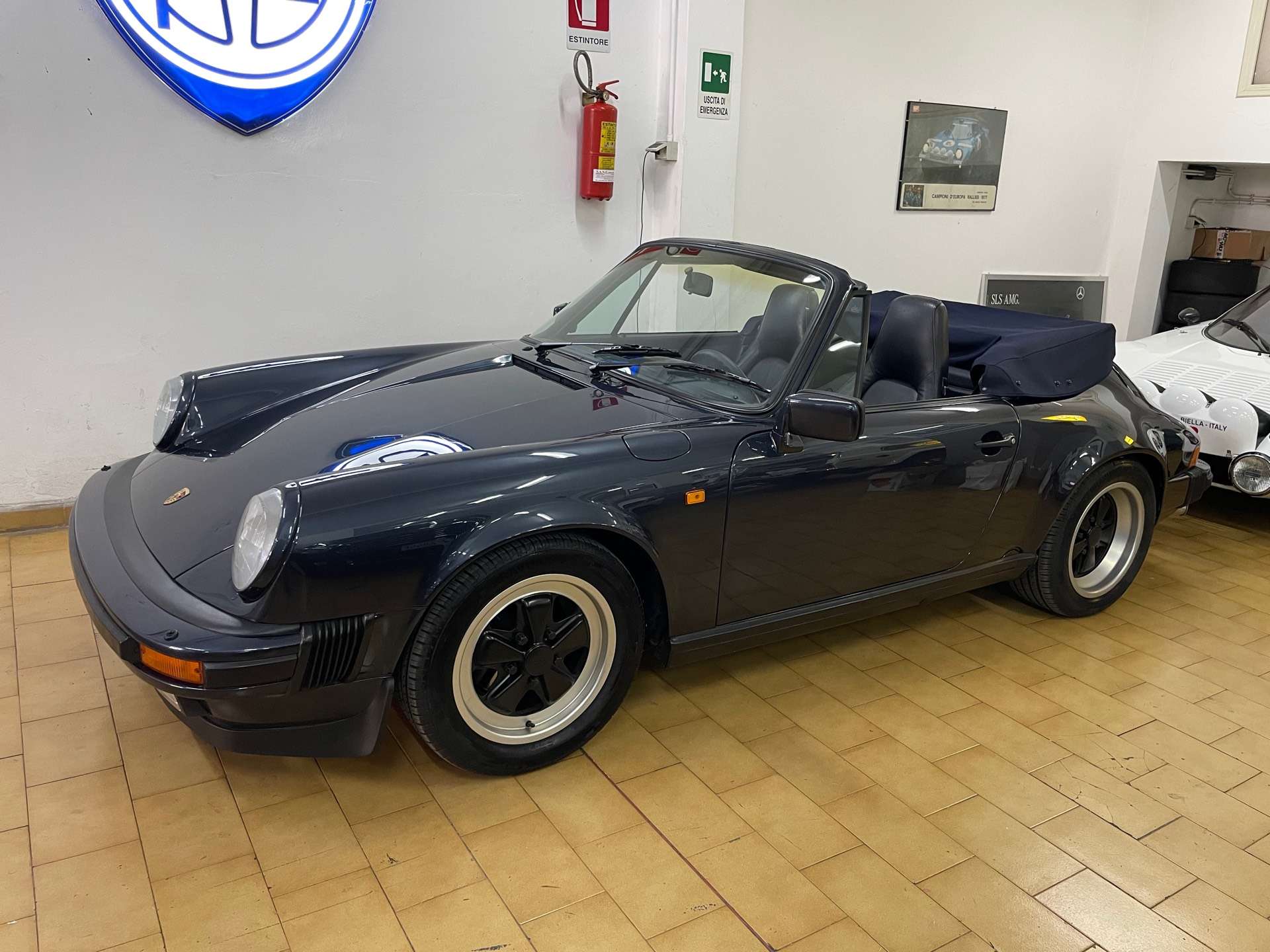 Porsche 930911 Cabrio 3.2 Carrera G50