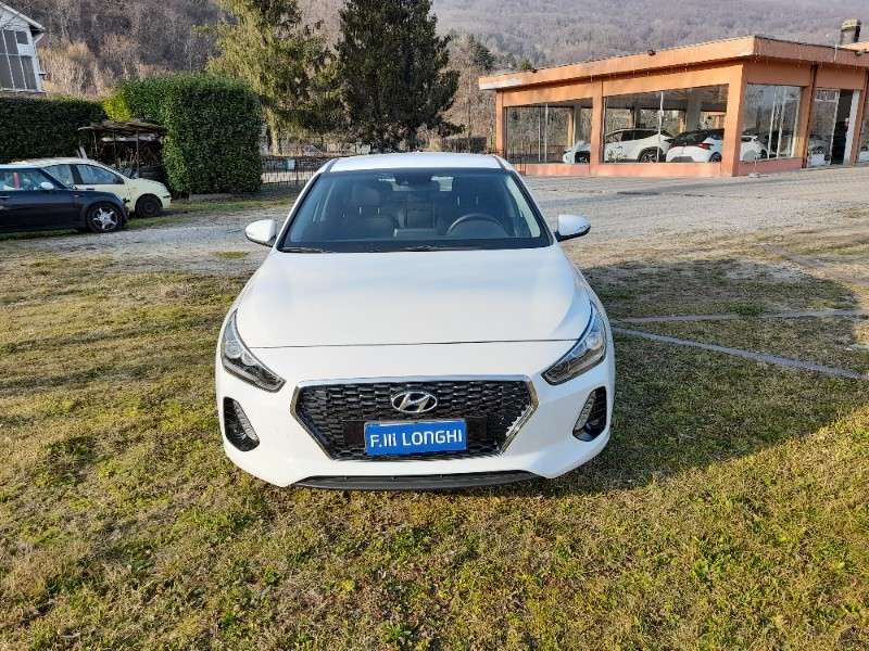 Hyundai i301.6 CRDi 110 CV DCT 5p. Business