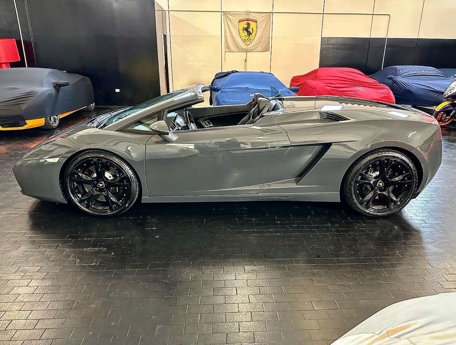 Lamborghini GallardoGallardo Spider 5.0 520 e-gear LIKE NEW