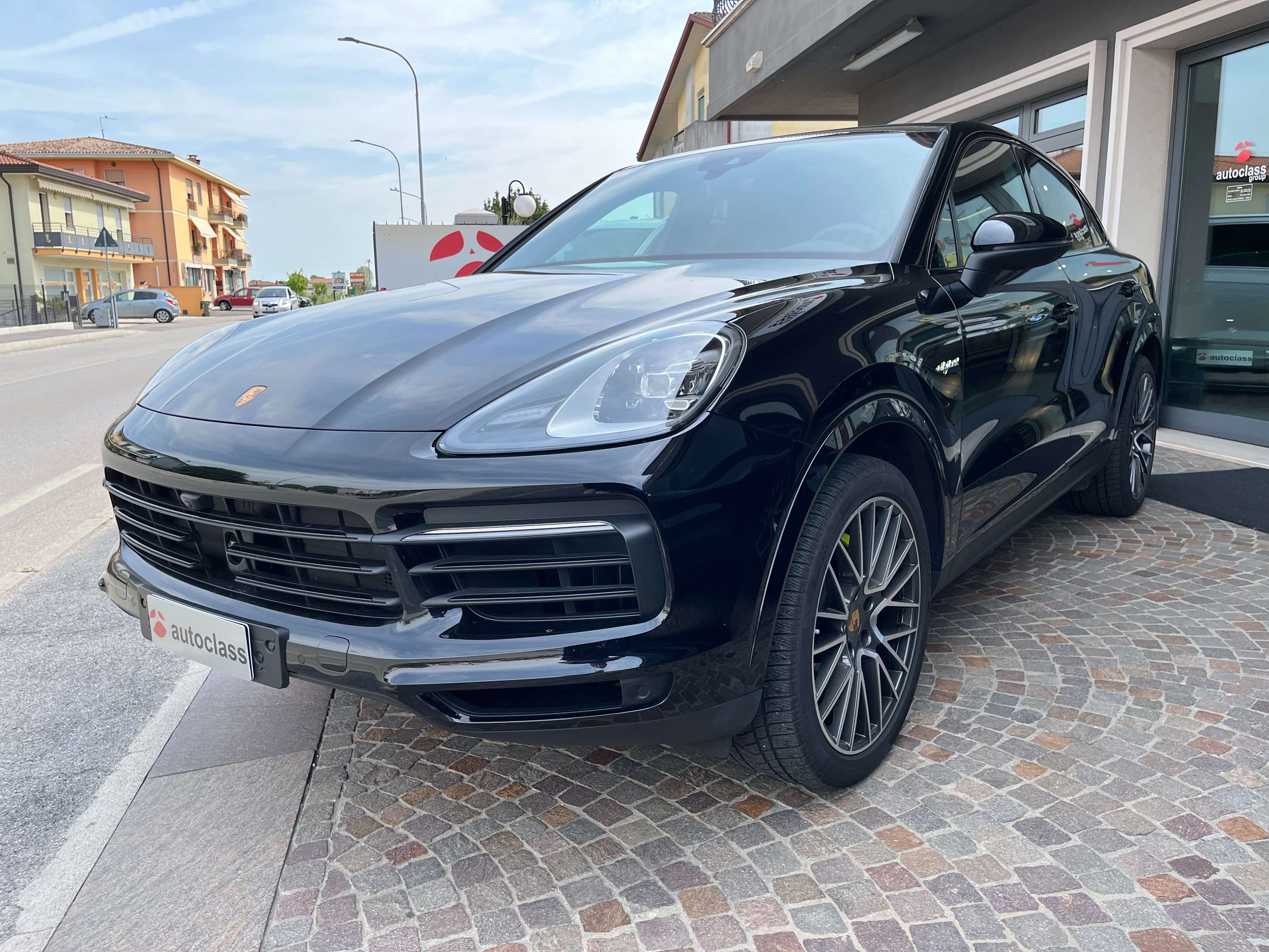 Porsche Cayenne3.0 Coupè V6 E-Hybrid-TETTO-21"-SPORT CHRONO!