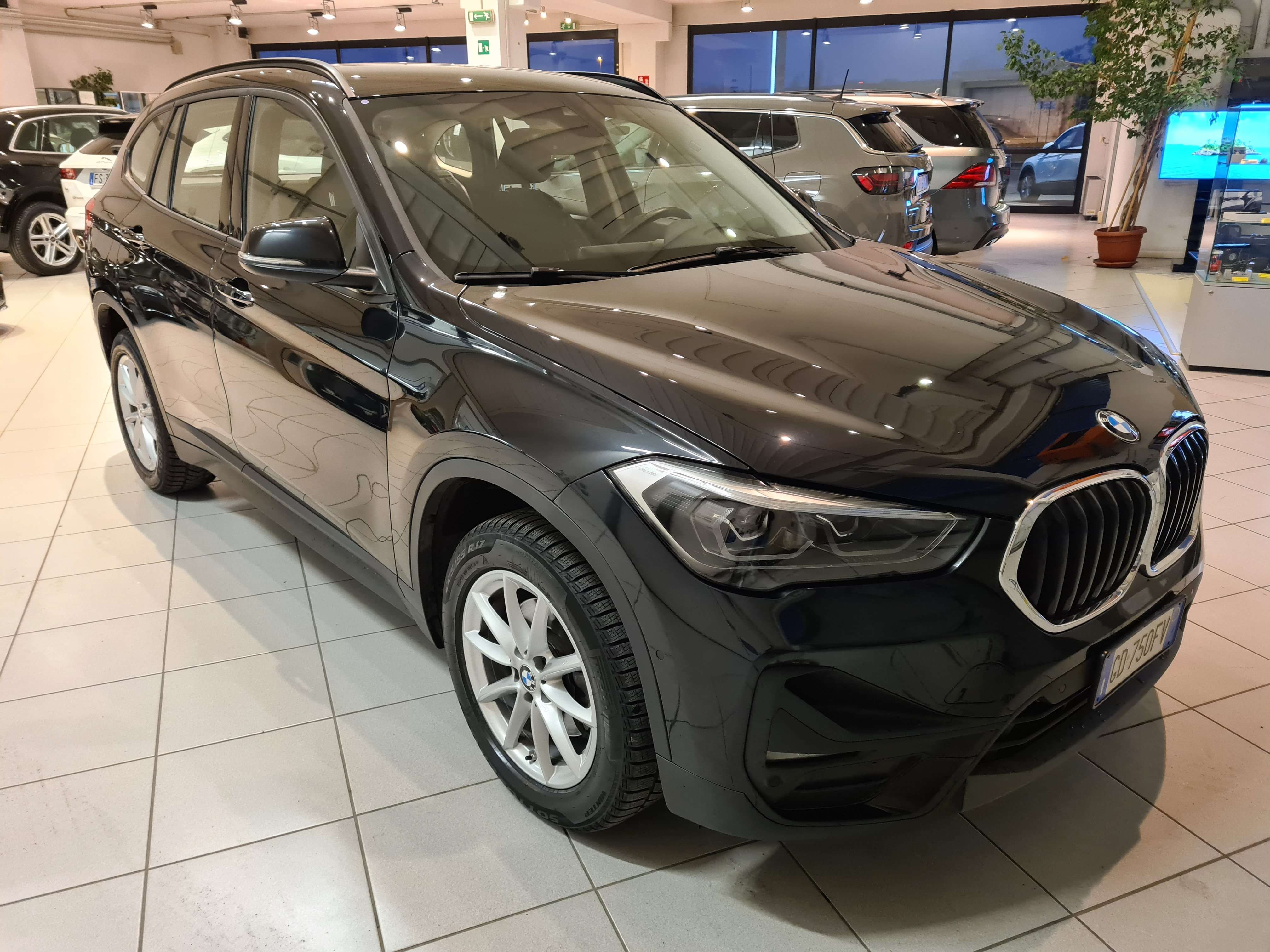 BMW X1X1 sdrive18d Business Advantage auto!NAVI!PDC!LED!