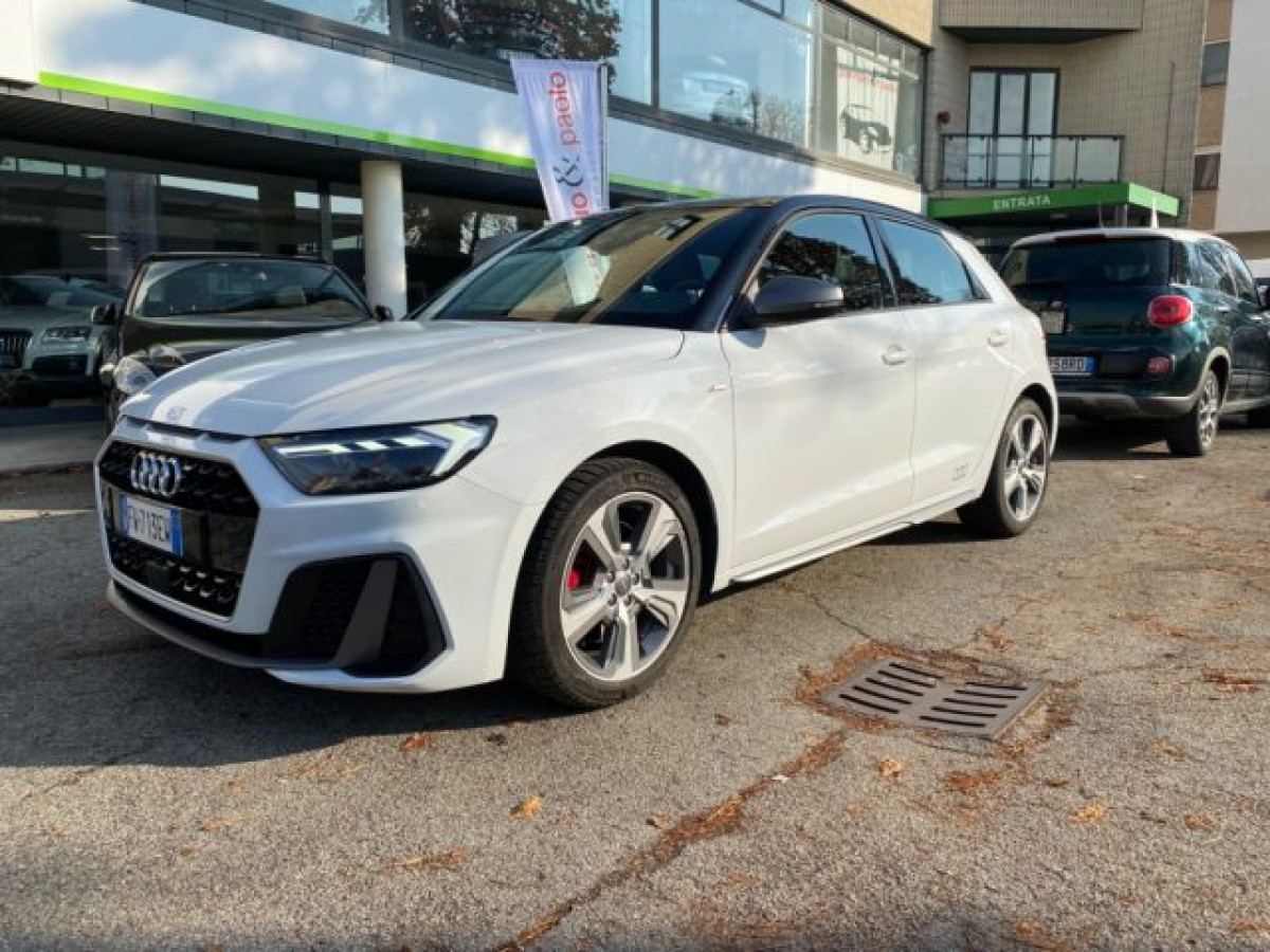 AUDI A1 2ª serie A1 SPB 40 TFSI S tronic S line edition