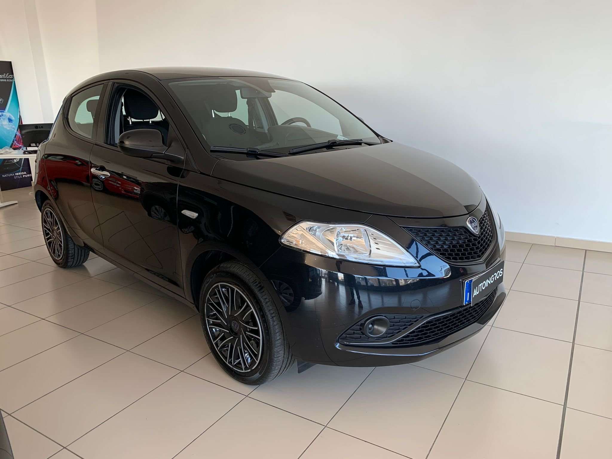 Lancia Ypsilon1.2 Gold 69cv my18