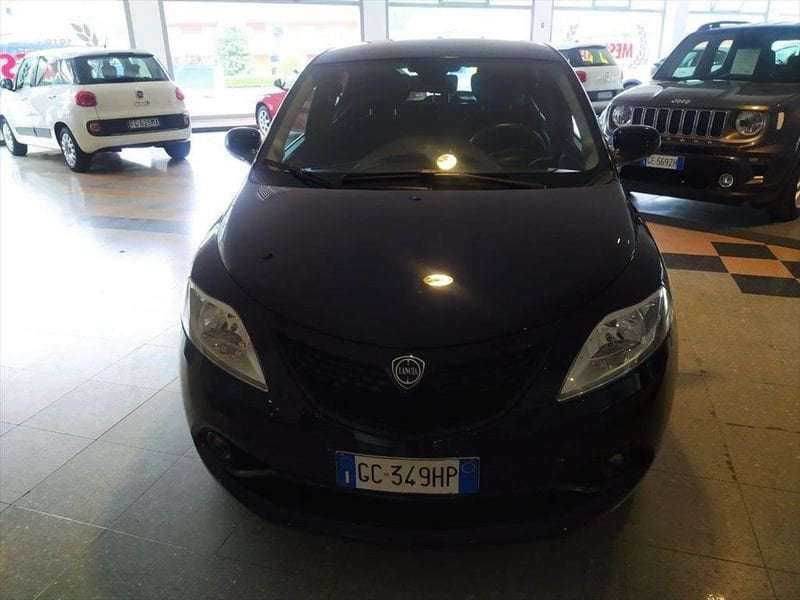 Lancia Ypsilon1.0 FireFly 5 porte S&S Hybrid G