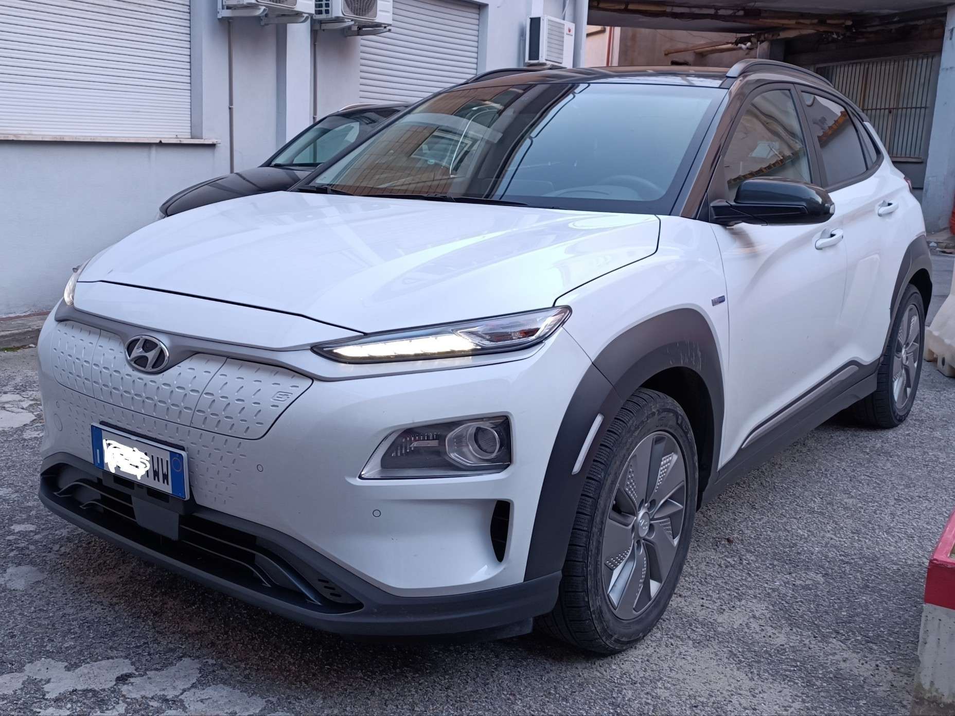 Hyundai KONA64 kWh EV Exellence+