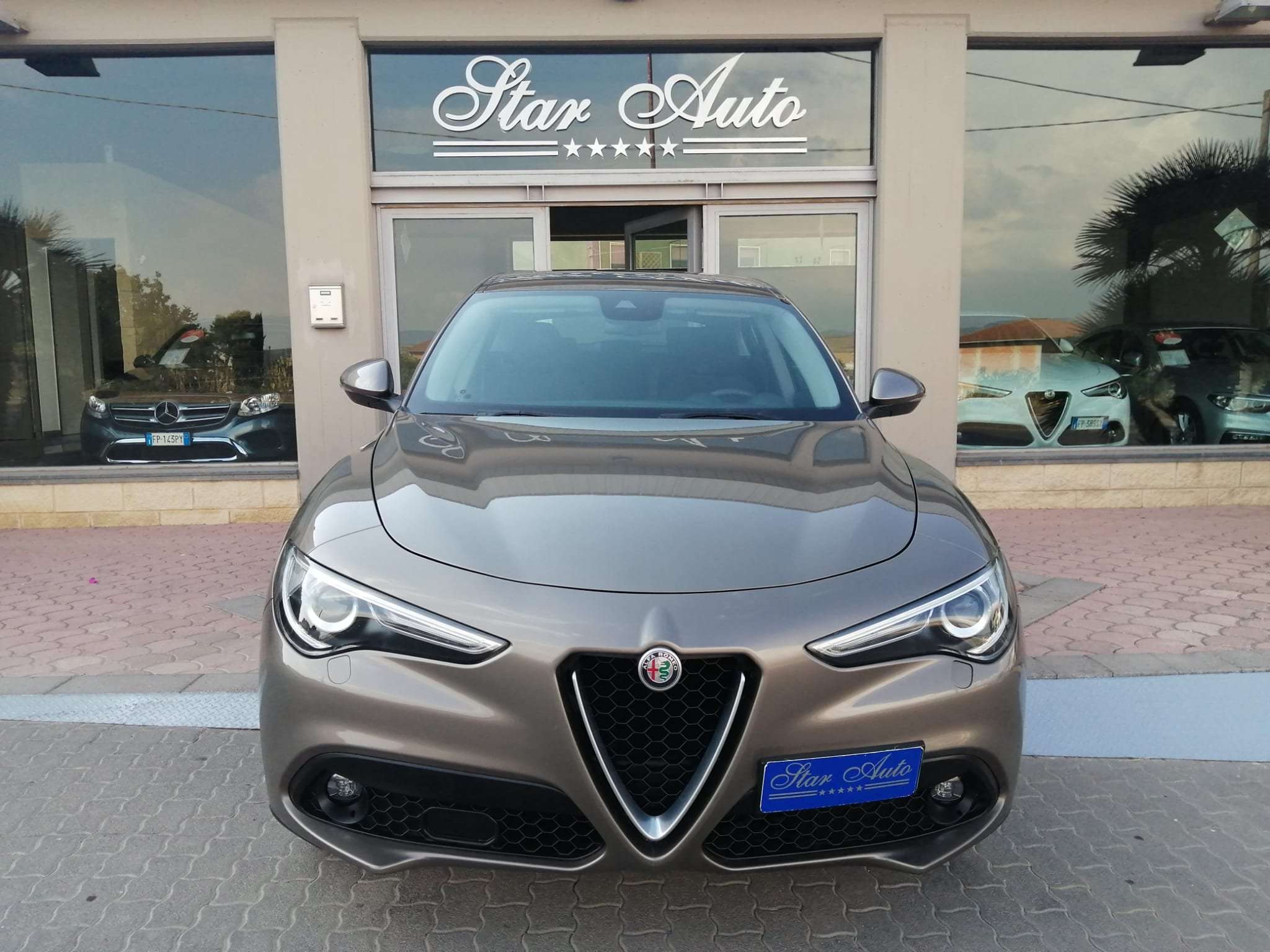 Alfa Romeo StelvioStelvio 2.2 t Business Q4 180cv auto